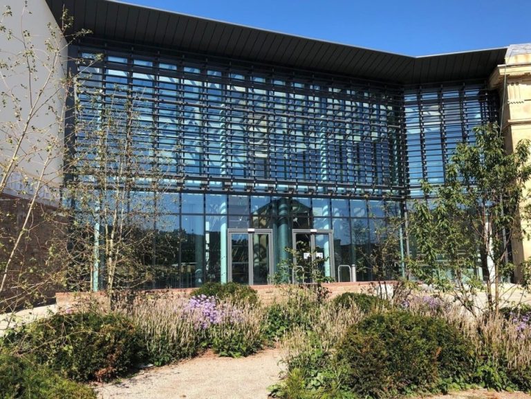 Ely and Caerau Hub - Libraries Wales