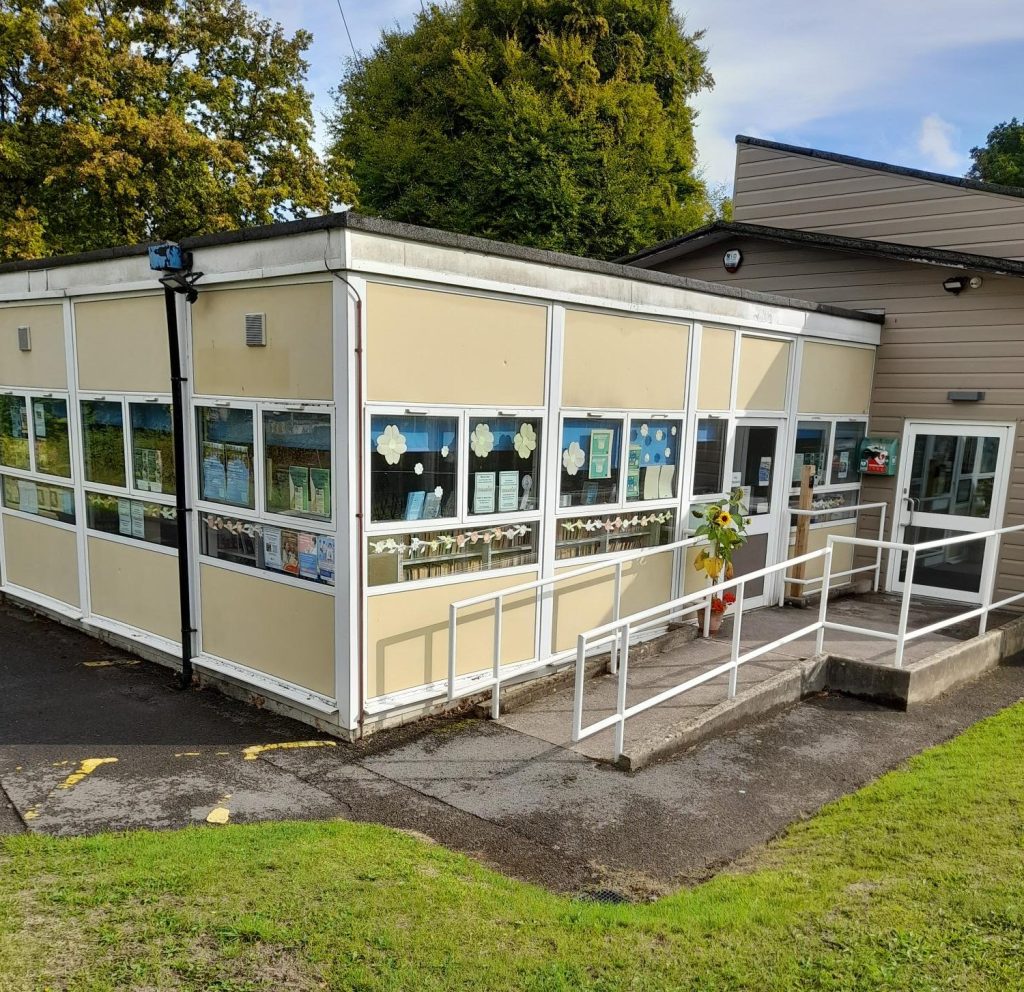 Gilwern Community Hub - Libraries Wales