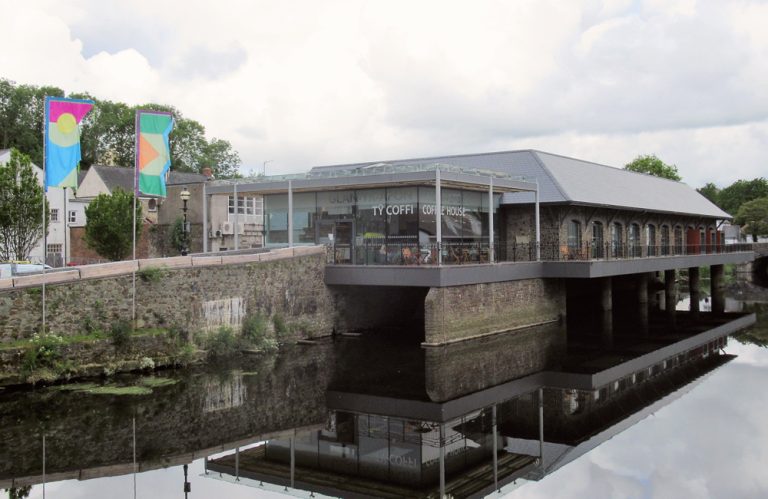 The Riverside Library, Gallery and Information Centre – Libraries Wales